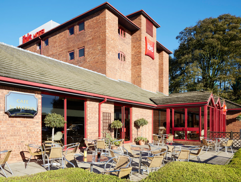 Ibis | Luton Airport Hotel with Parking Deals | Ibis Luton with Parking